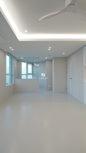 대우월드마크해운대 인테리어 미크리트 바닥과 그레이벽지 라이프스타일 슈퍼앱 오늘의집