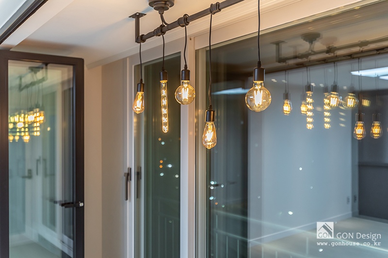 카페의 여유를 담은 《신정동 쌍용 APT》 31py | 라이프스타일 슈퍼앱, 오늘의집