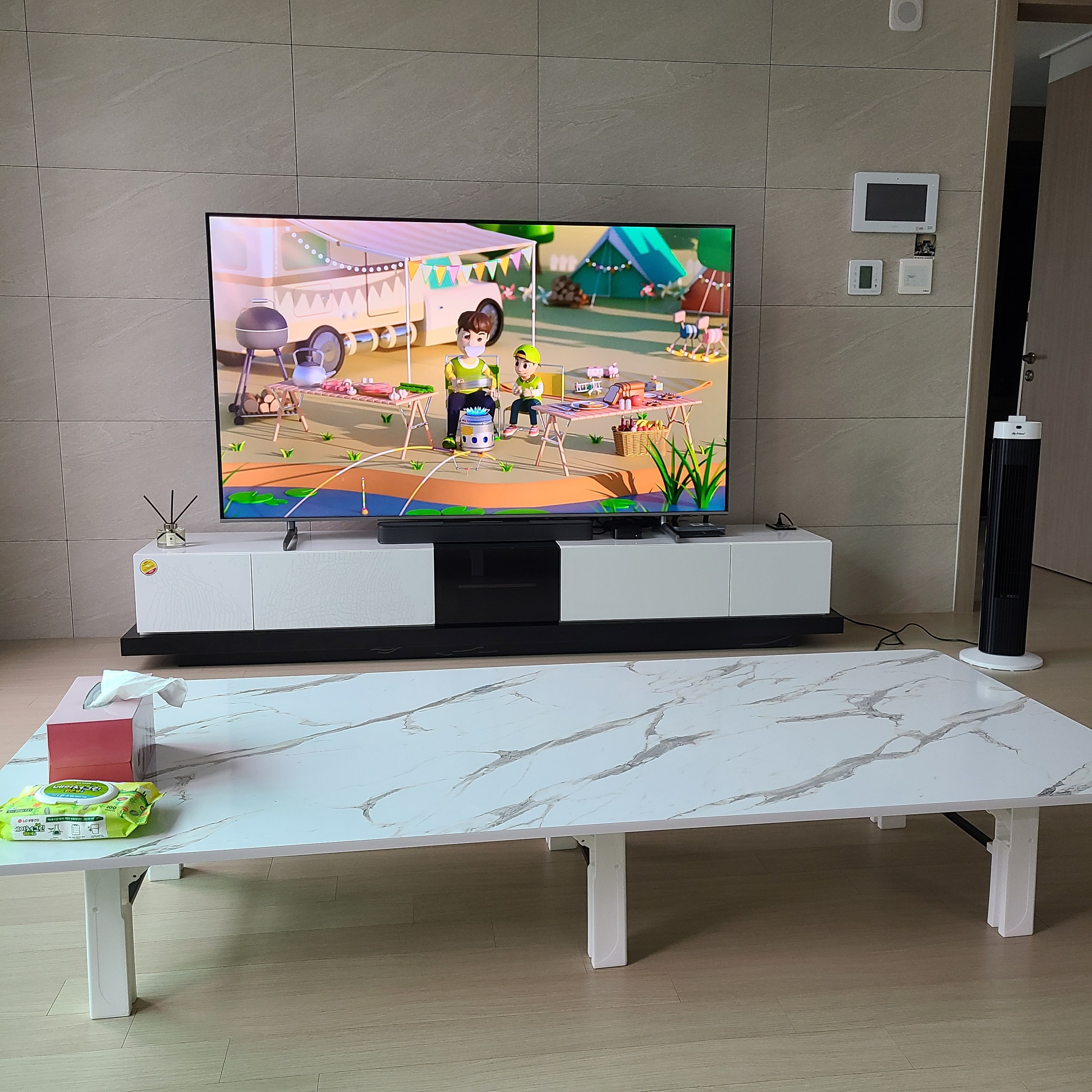 '하이그로시 대형쌍다리 4단 높이조절다리 접이식 테이블 1800x800' 제품으로 꾸민 유저들의 스타일링샷 | 오늘의집 유저들의 ...