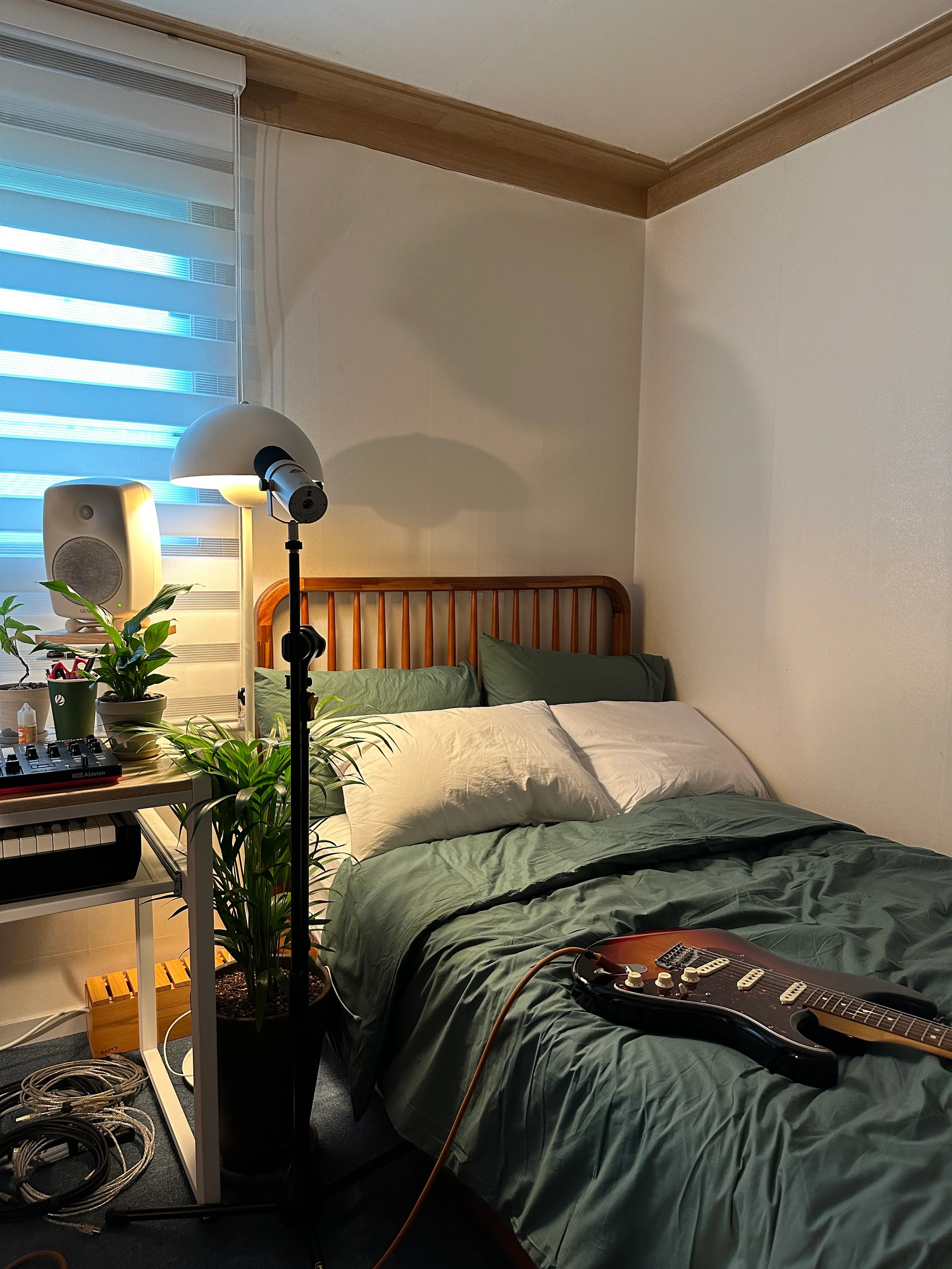 '진저 SE0등급 원목 침대 프레임(매트선택) SS/Q' 제품으로 꾸민 유저들의 스타일링샷 | 오늘의집 유저들의 집꾸미기