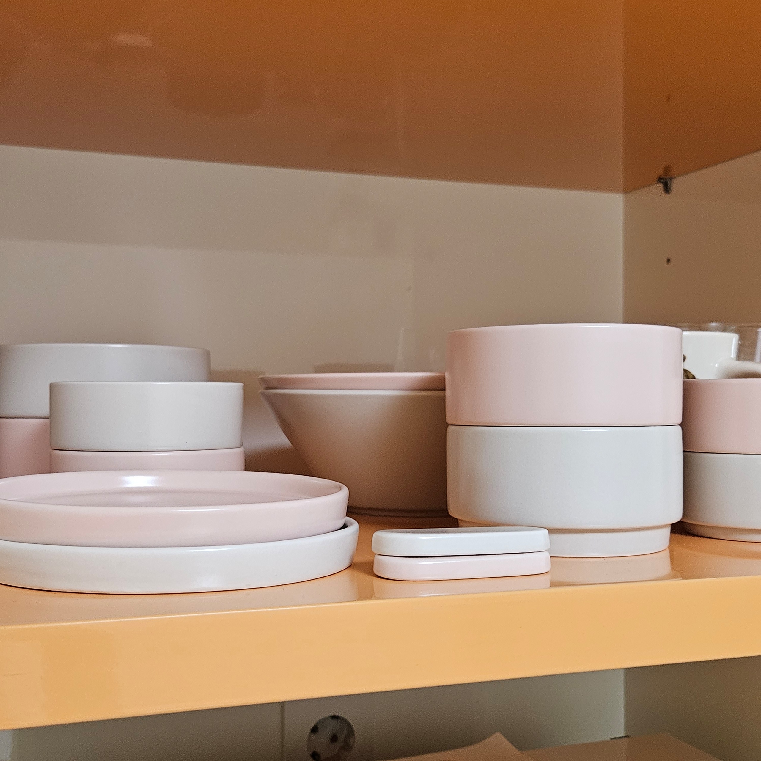 '국내산 한식기 도자기 면기 우동기 라면기 3color' 제품으로 꾸민 유저들의 스타일링샷 | 오늘의집 유저들의 집꾸미기