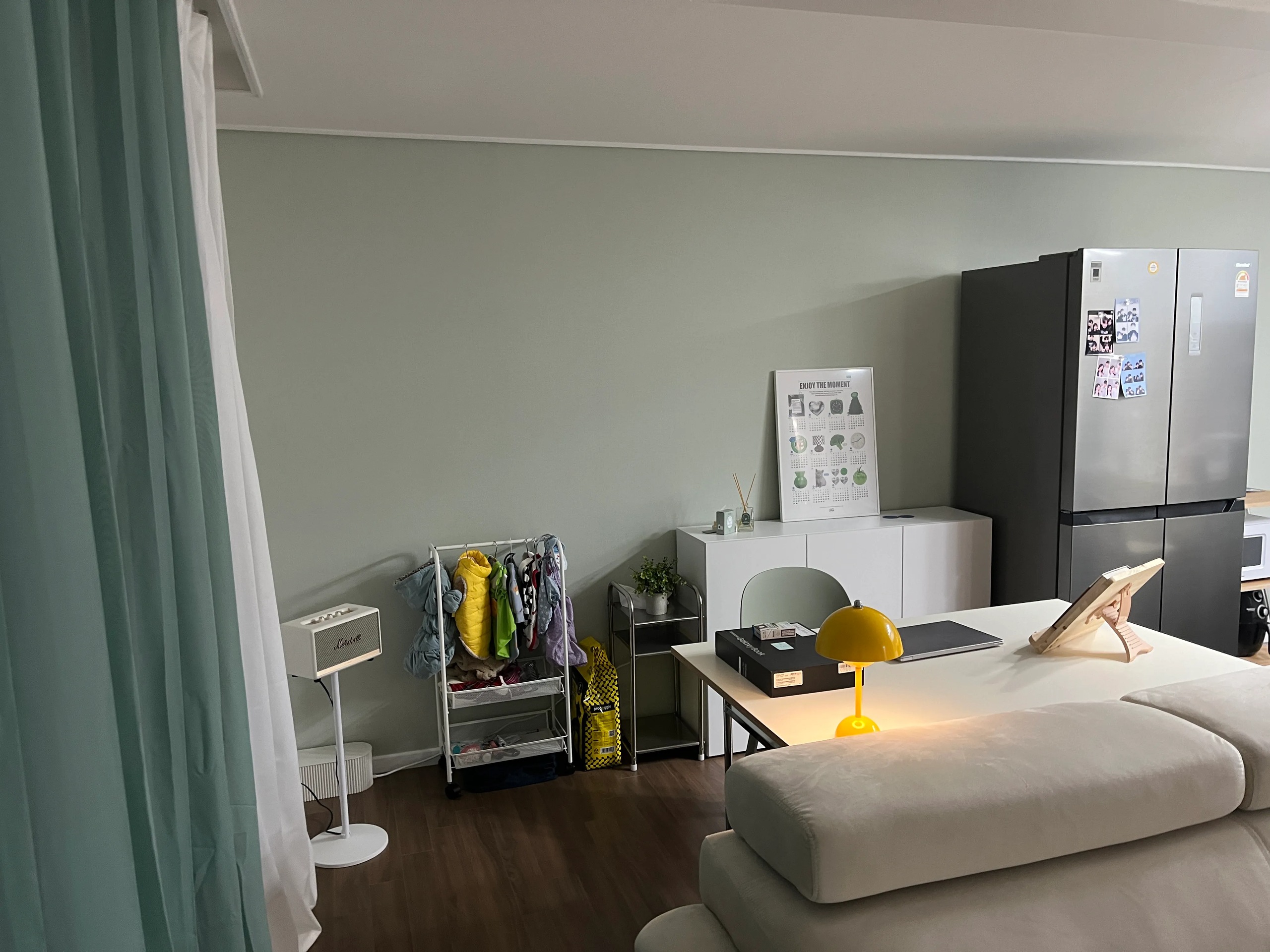 '[리퍼] 모노 높은 수납장 1200 E0목재 LPM 다용도 슬림 선반 와이드 수납장' 제품으로 꾸민 유저들의 스타일링샷 | 오늘의집 유저들의 집꾸미기