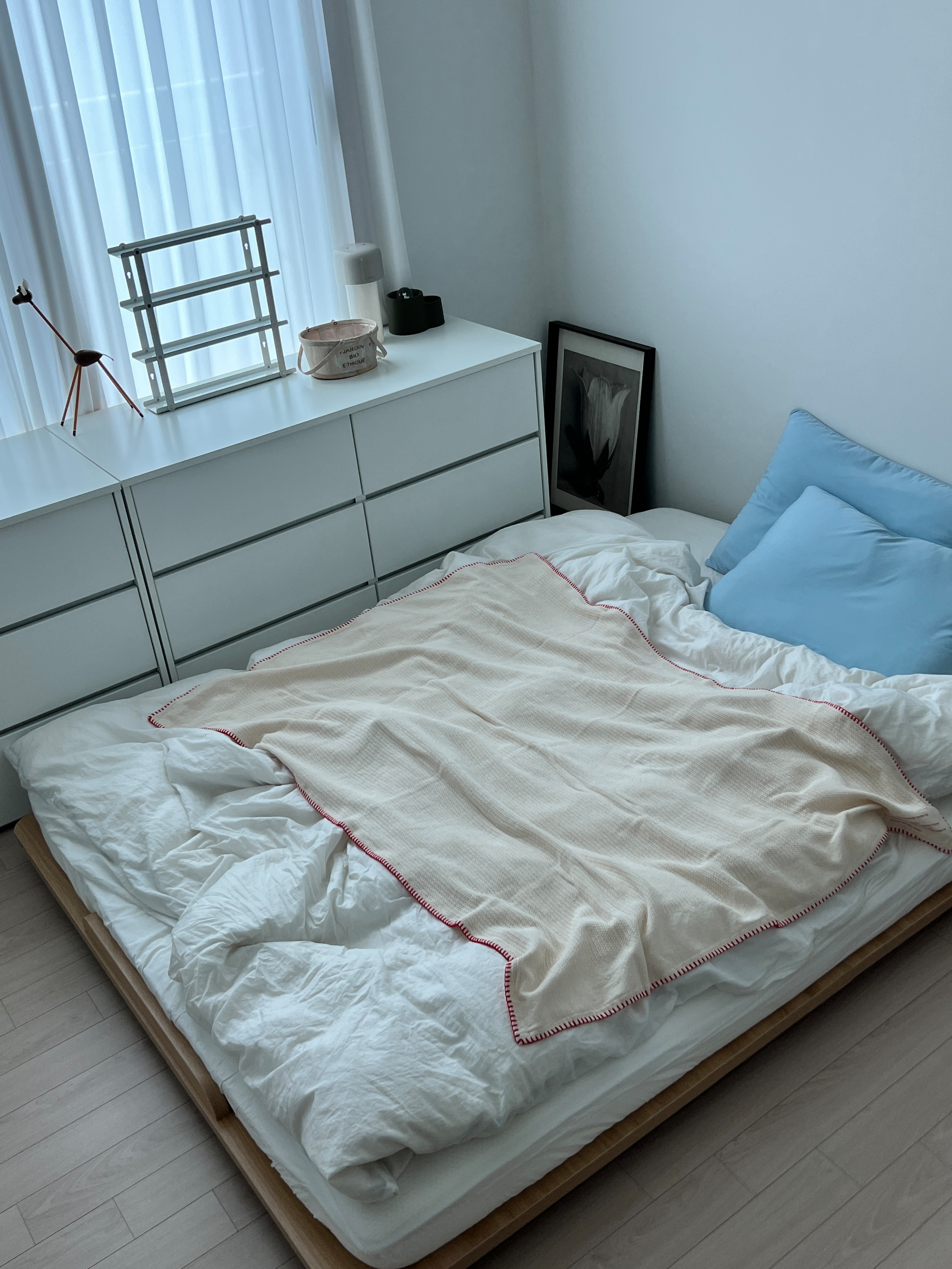 '나른한선유 E0등급 저상형 무헤드 원목형 침대깔판 프레임 MS/S/SS/Q/K' 제품으로 꾸민 유저들의 스타일링샷 | 오늘의집 ...