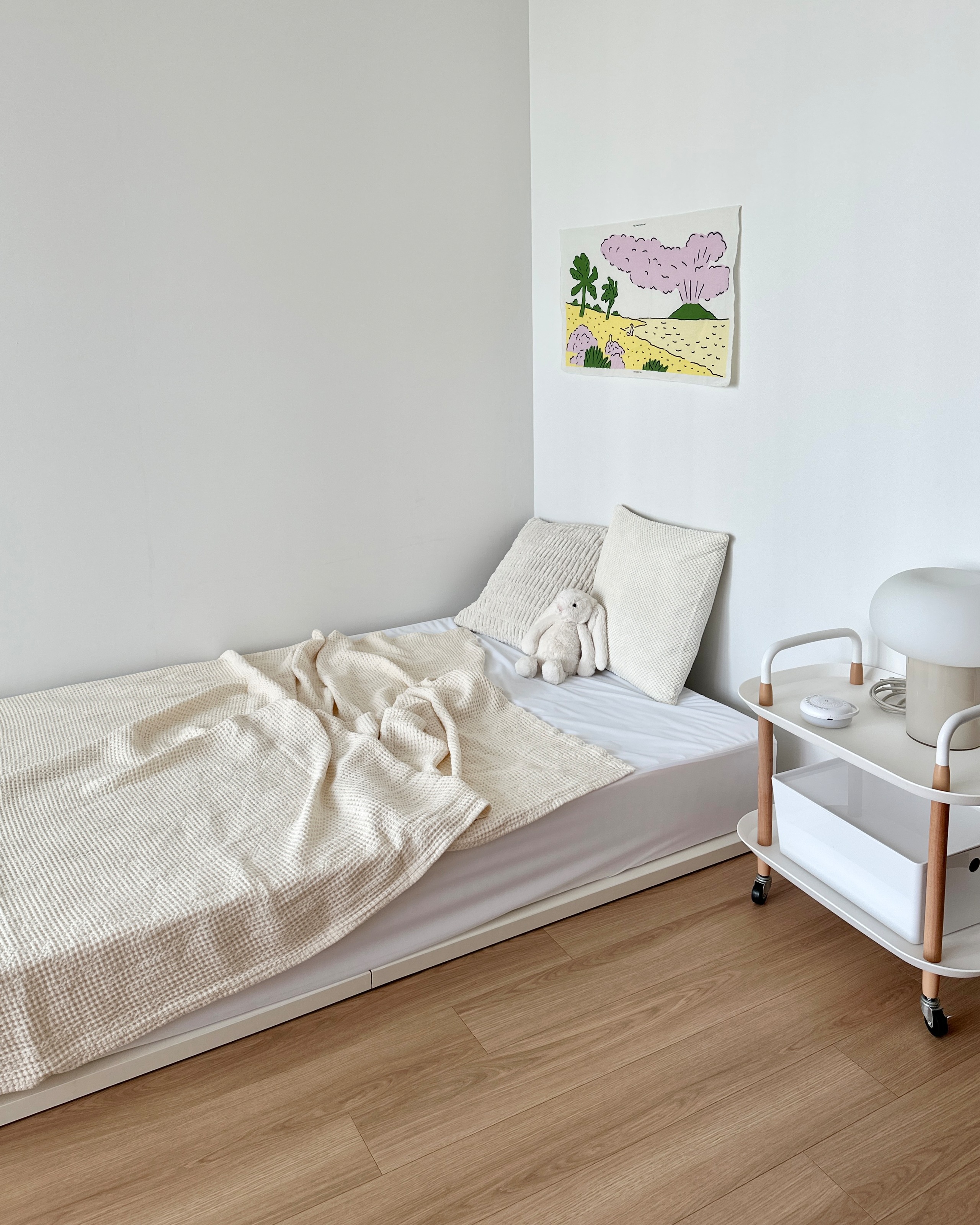 '나른한선유 E0등급 저상형 무헤드 원목형 침대깔판 프레임 MS/S/SS/Q/K' 제품으로 꾸민 유저들의 스타일링샷 | 오늘의집 ...