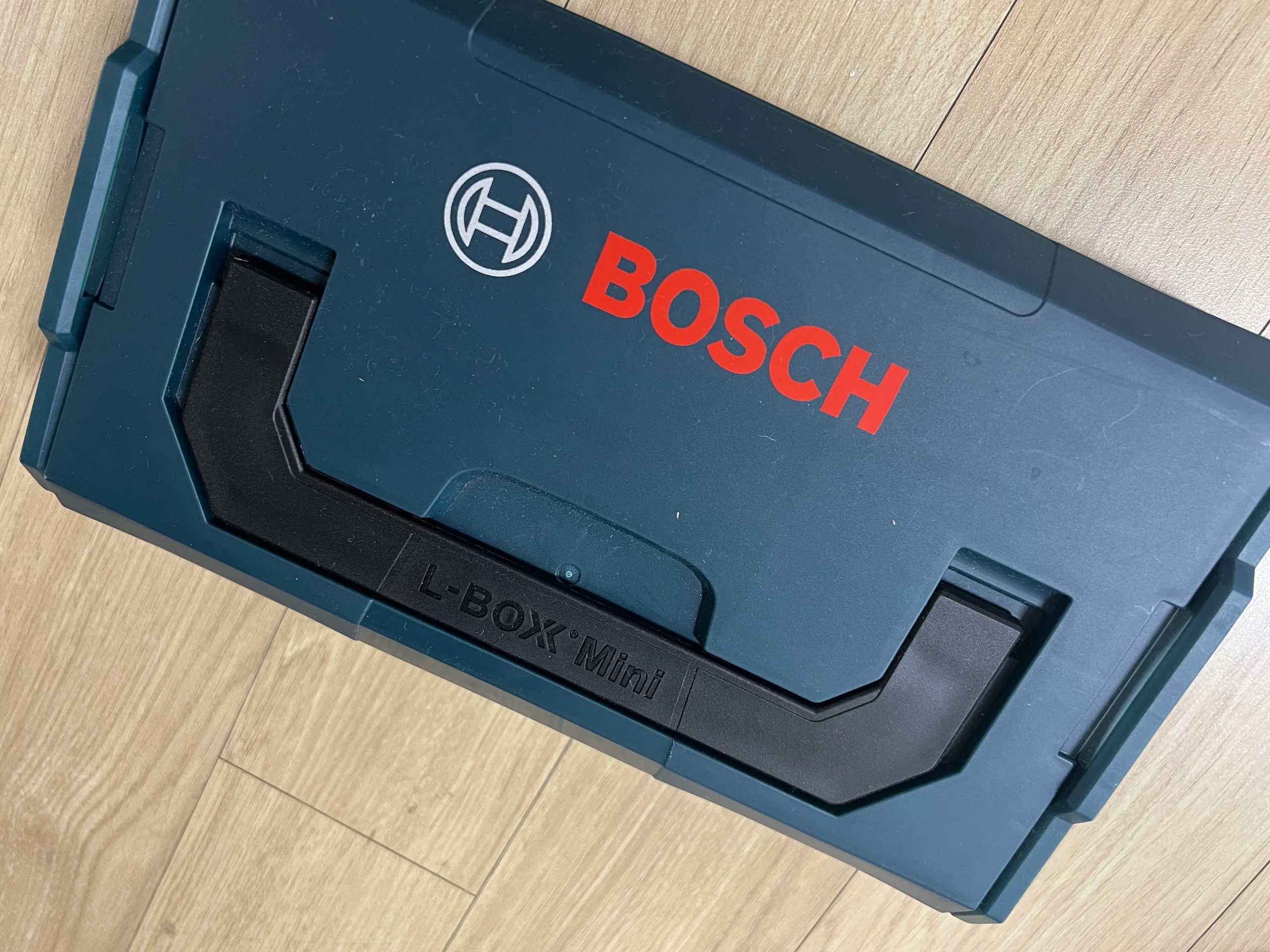 'BOSCH GO 2세대 충전 드라이버 USB 미니드라이버' 제품으로 꾸민 유저들의 스타일링샷 | 오늘의집 유저들의 집꾸미기