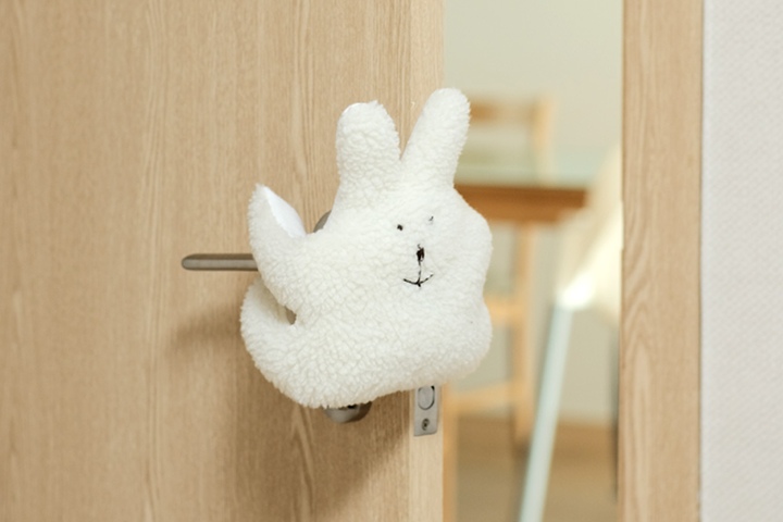 안전문·문닫힘방지 토끼 곰 문 손잡이 보호 쿠션 문닫힘 방지 쿠션 토끼 오늘의집 쇼핑