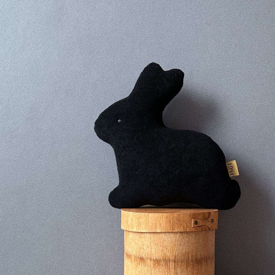 쿠션·등쿠션 토끼 쿠션 블랙 Rabbit Cushion Black 오늘의집 쇼핑