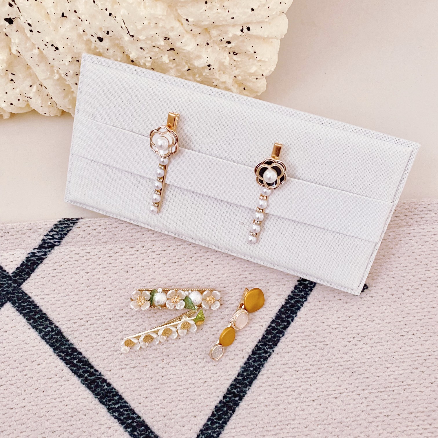 쥬얼리정리용품 머리핀 헤어핀 진열대 정리대 악세사리 진열대 디스플레이 화이트 1줄 오늘의집 쇼핑